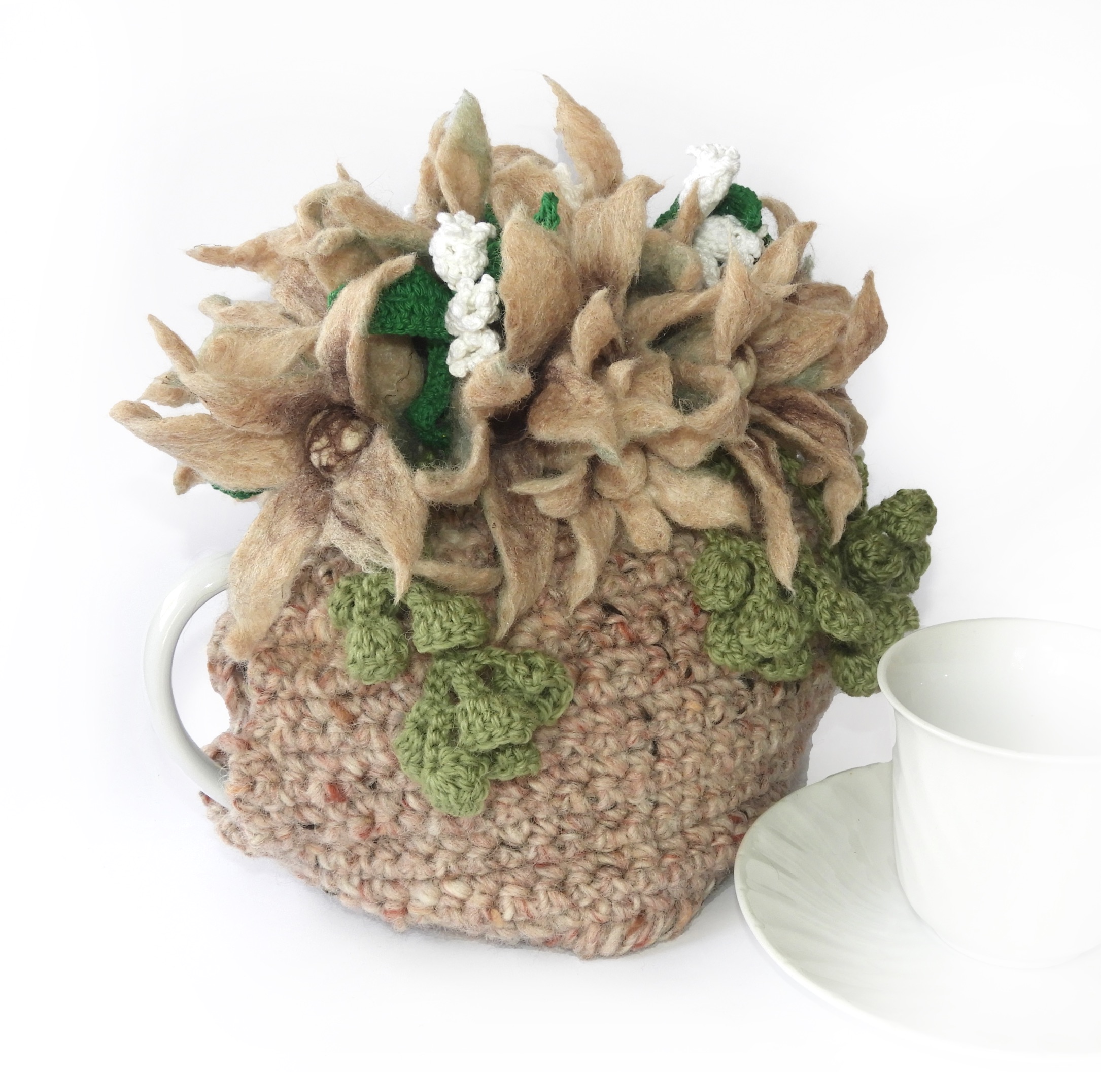 Crochet Tea Cosy with felted Australian Flannel flowers. - Renate ...